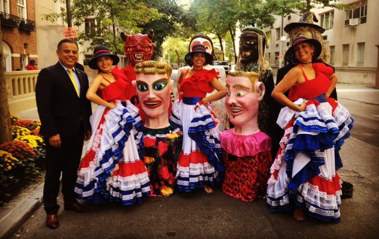 Mascaradas y Cimarronas - Ticotrotter